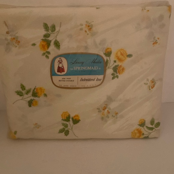 Springmaid | Bedding | Vintage Embroidered Rose Springmaid Fitted ...